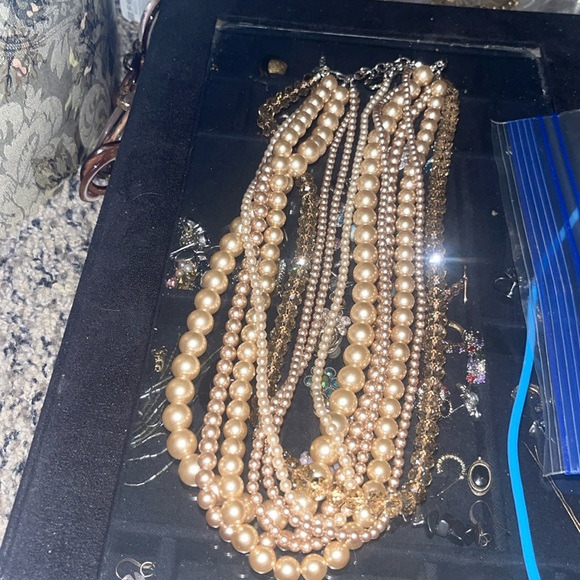 Joe Fresh | Jewelry | Vintage Joe Fresh Pearl Necklace At Least 6 ...